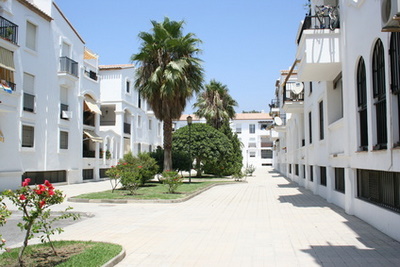 Currency: Euro (EUR)