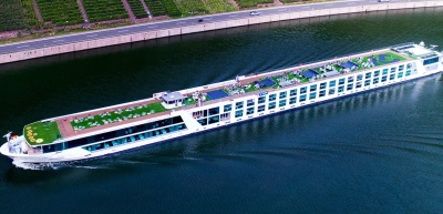 River Cruises: Emerald Luna